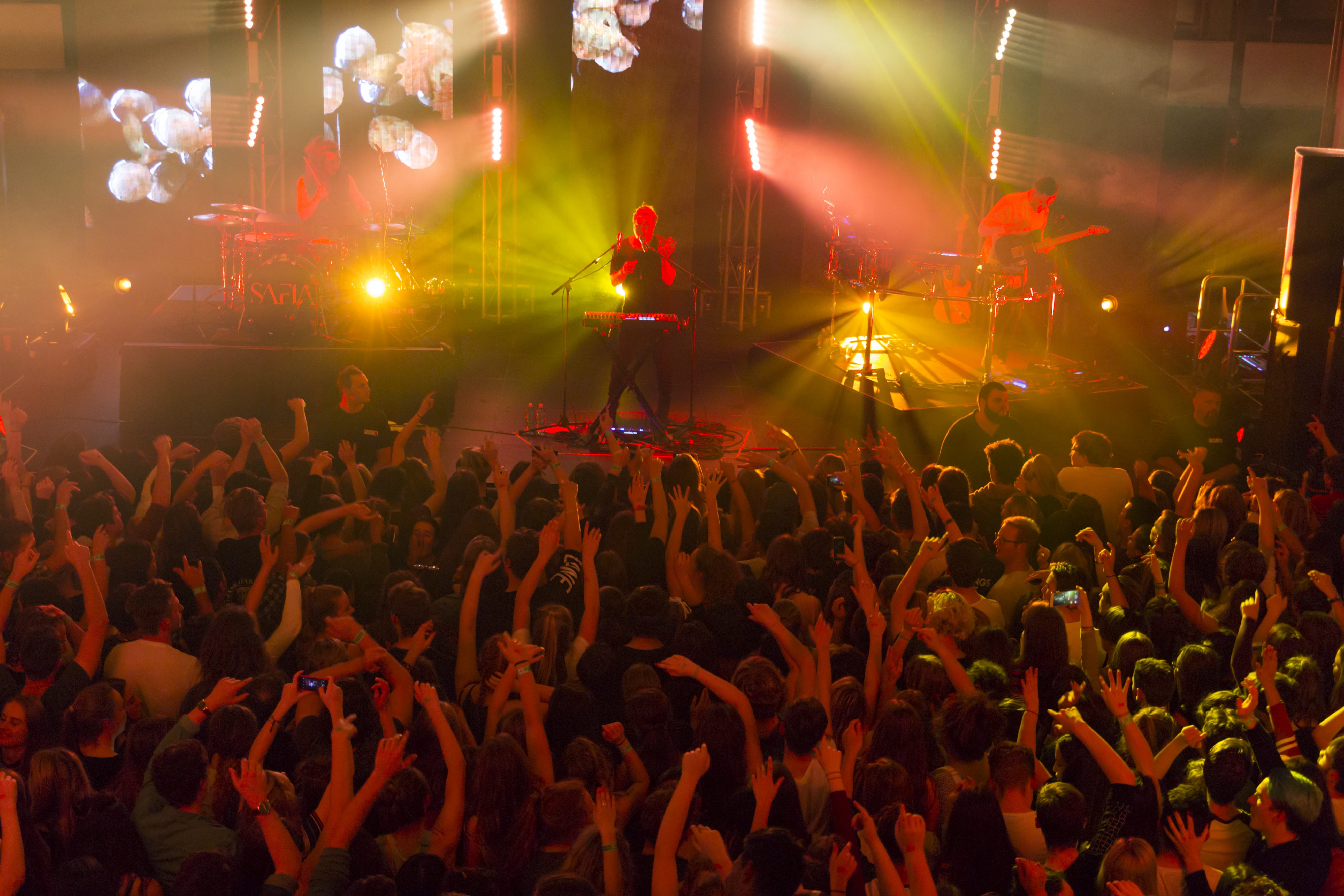 Eight ways to discover Canberra’s nightlife and live music scene | Canberra